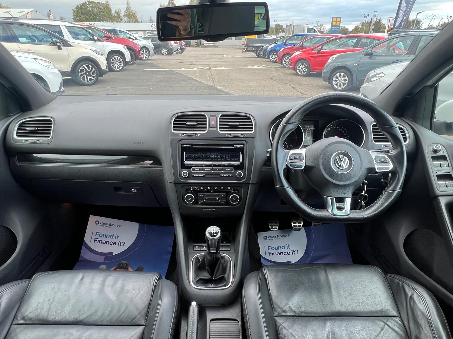 Used VOLKSWAGEN GOLF 2011 White in NE3 5HE, Tyne and Wear | Diamond ...